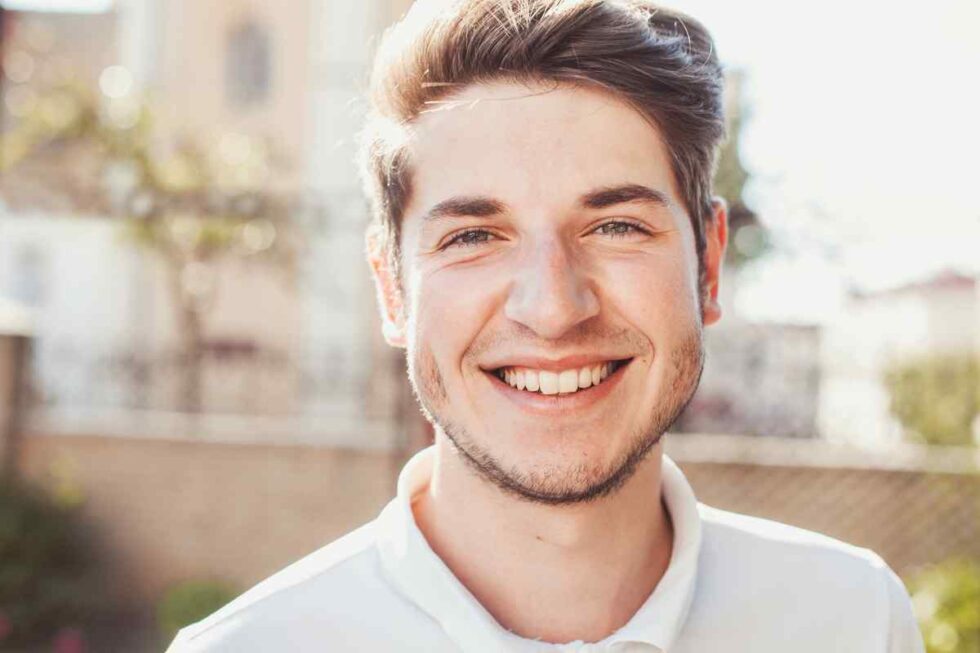 Warning Signs of a Tooth Abscess: Key Symptoms to Watch